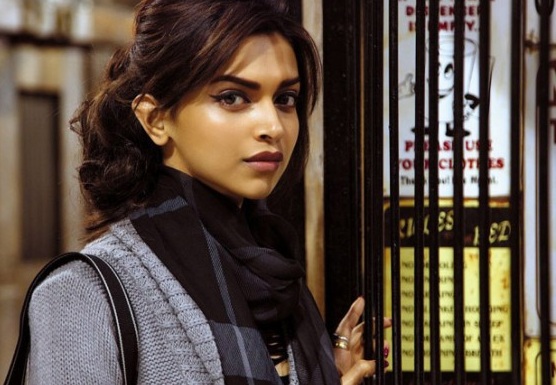 Deepika Padukone In Cocktail - Wallpapers