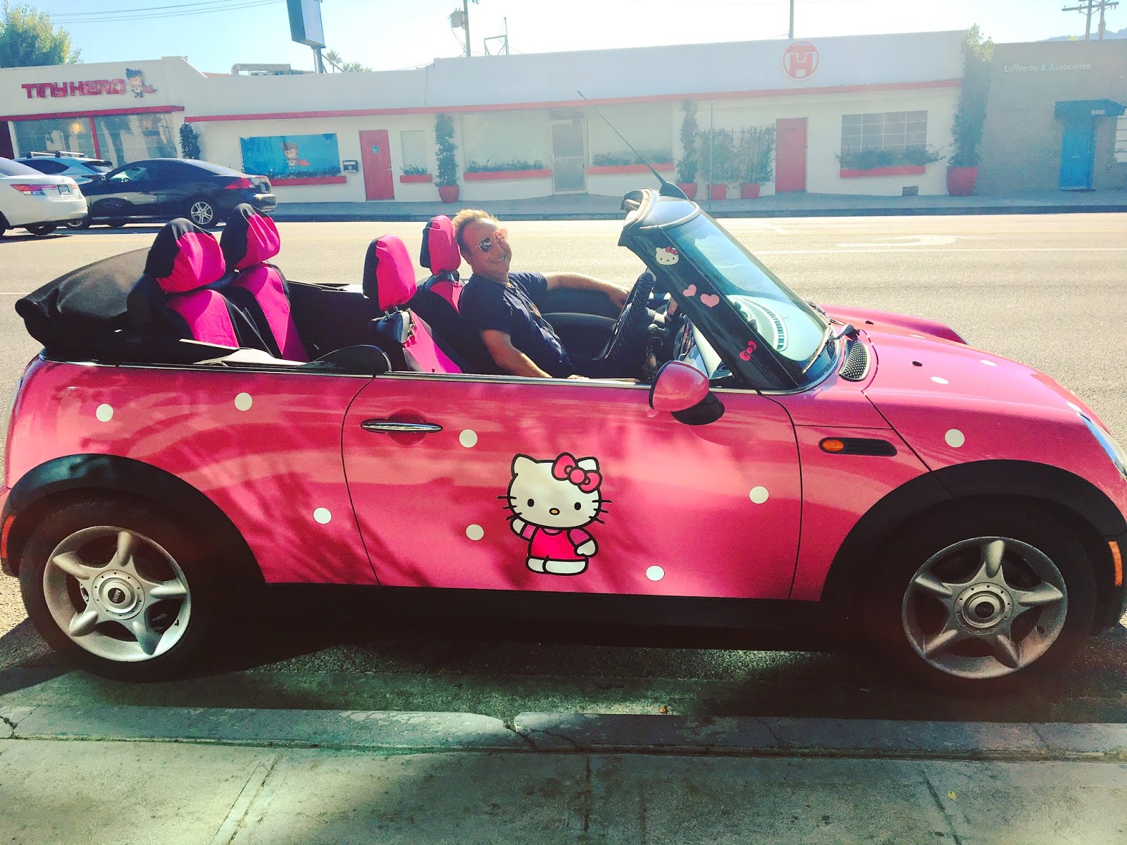 Thinking Pink: Real Men Drive Pink Hello Kitty Cars