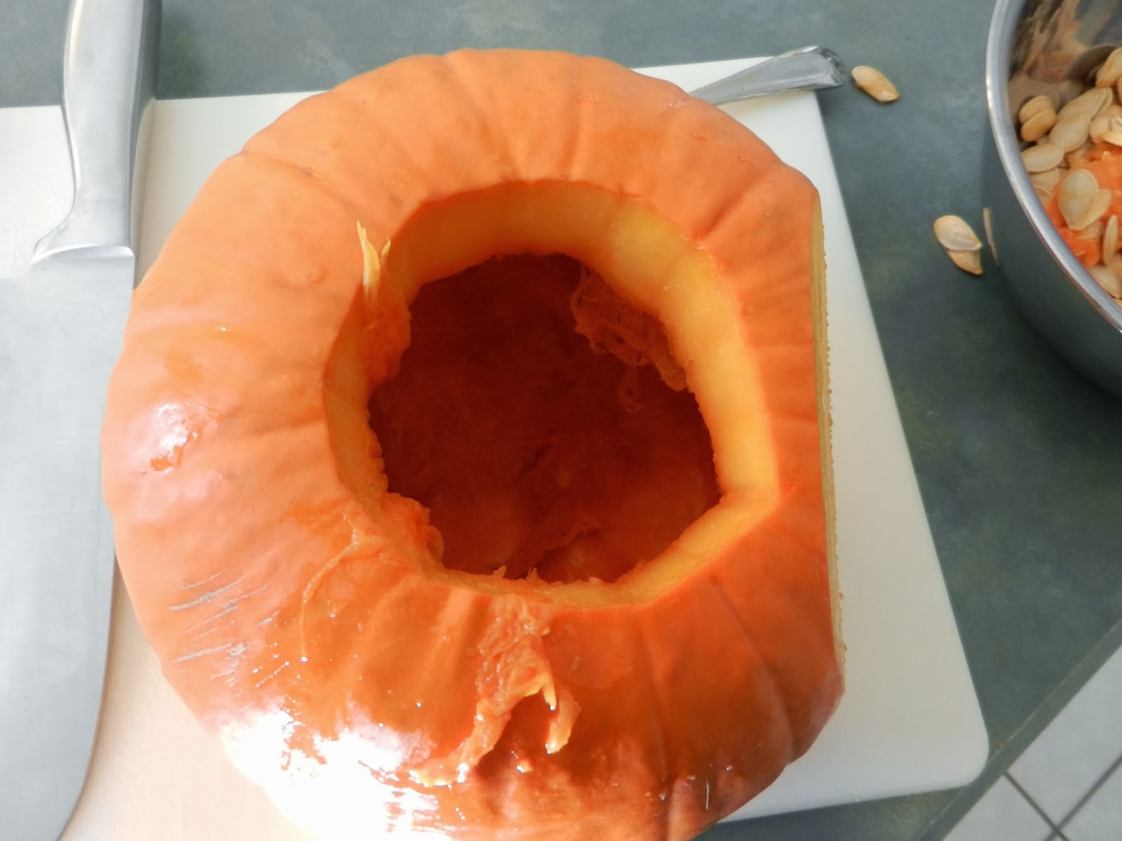 A Busy Mom's Slow Cooker Adventures: How To Make Your Own Pumpkin Puree