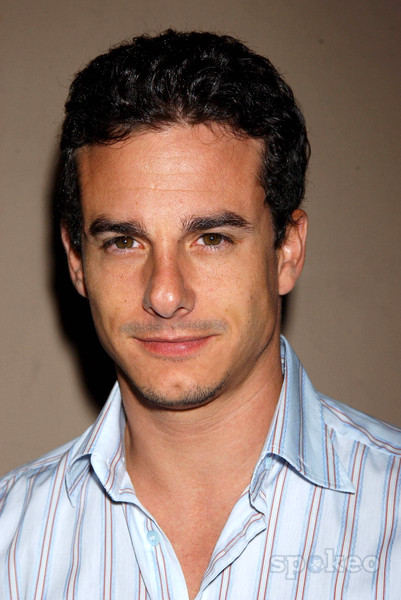 Classify American actor Michael Cade