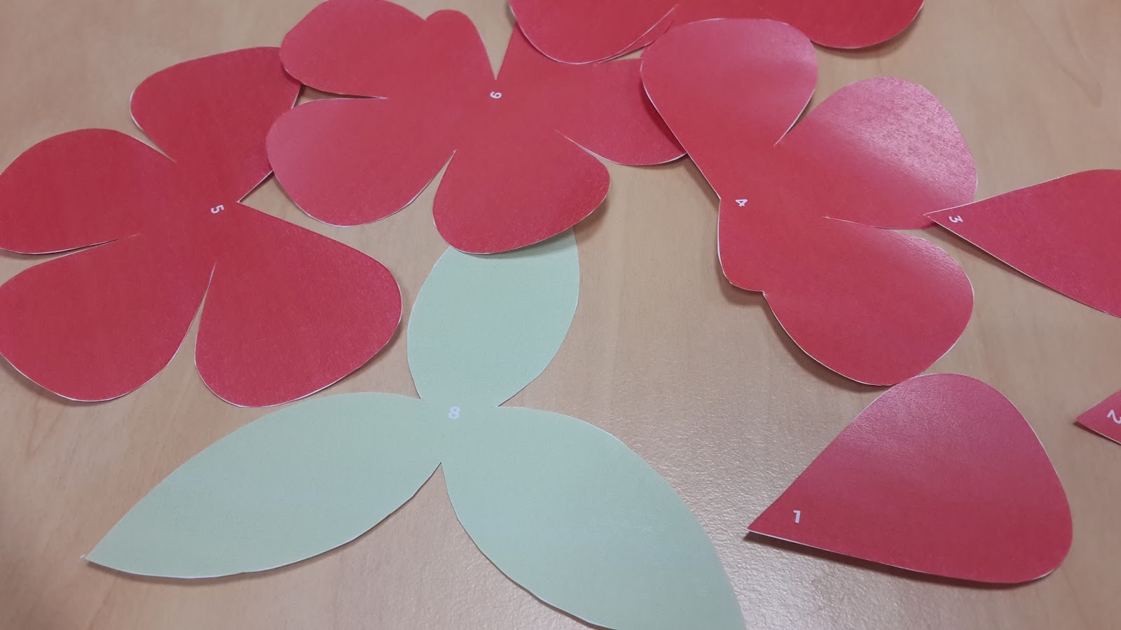 DIY : cara membuat bunga ros kertas. - Nora.Liza