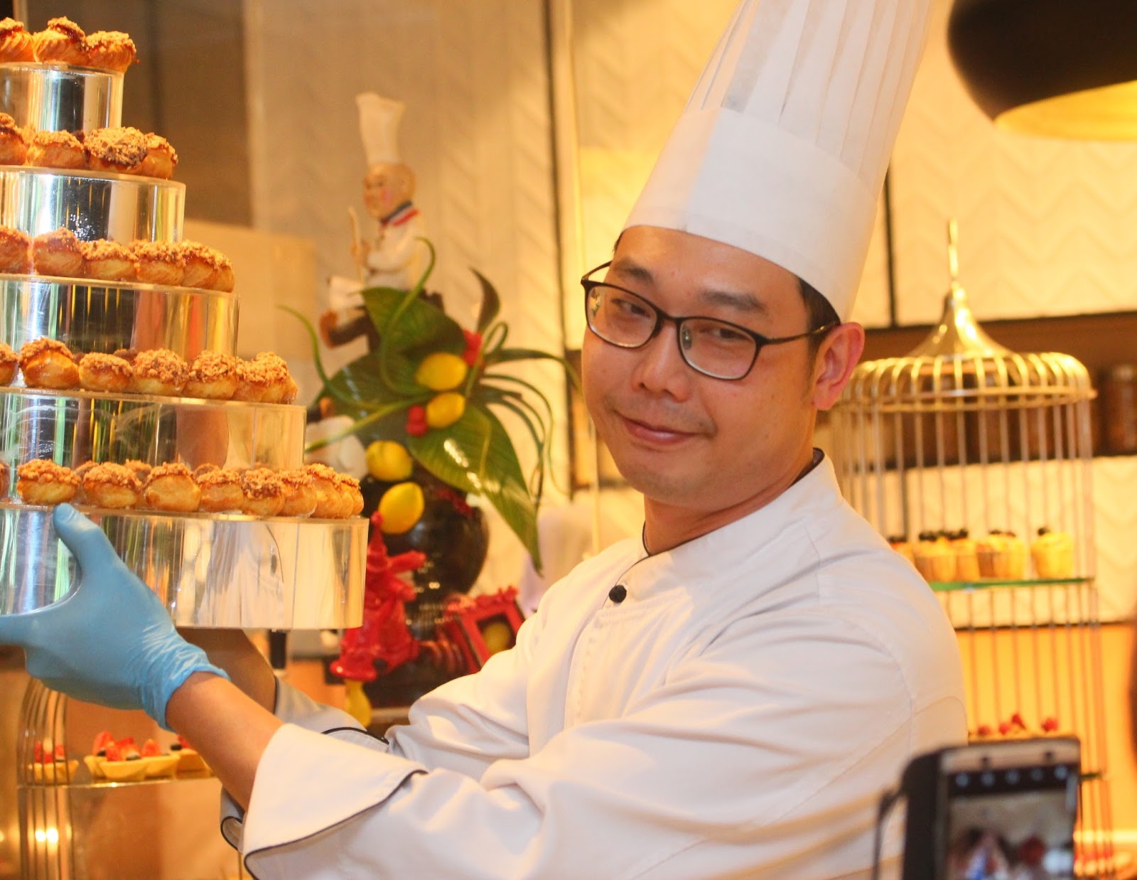 Have Your Cake and Eat It Too: 6 Specialty Chefs at The Lemon Garden ...