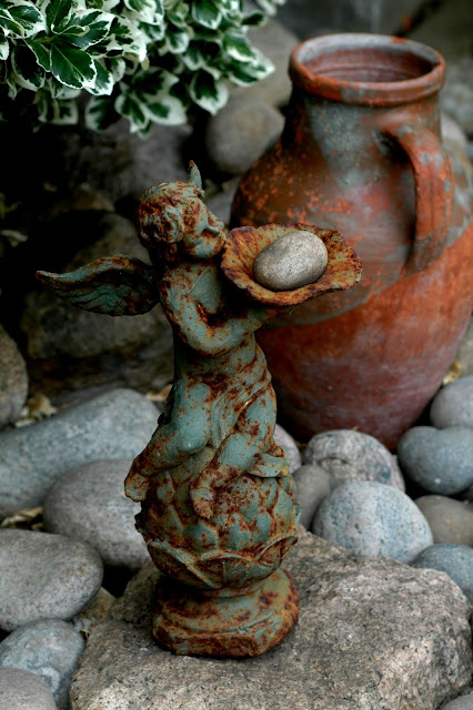 HAVETID: Havens sten og planter.