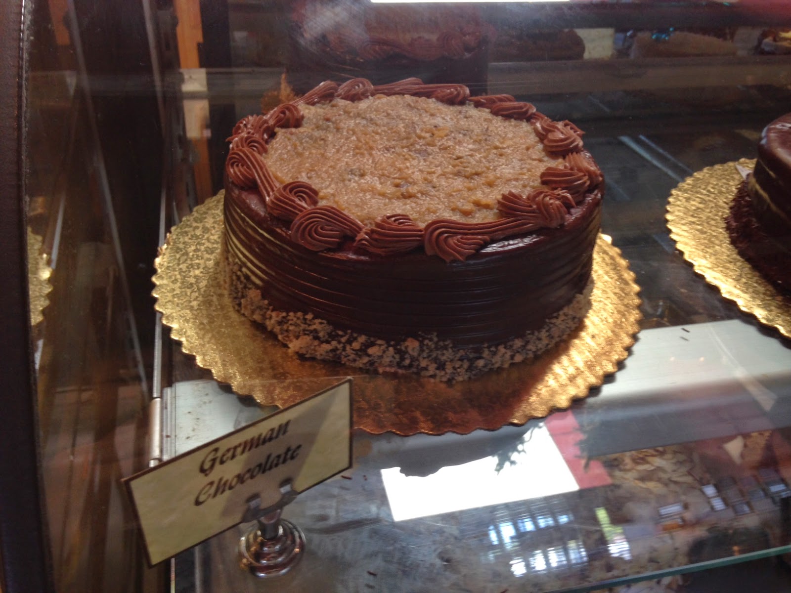 The Pastry Chef's Baking: Bakery Review: Vienna Bakery