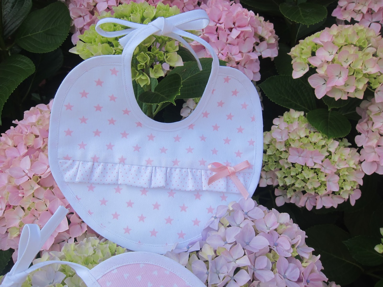 Nube de Papel Bebés: BABEROS