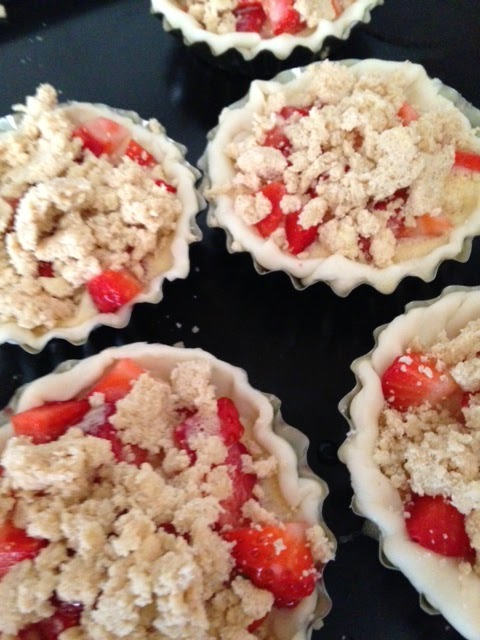 FAZeCOME: Tarteletes de morango com crumble