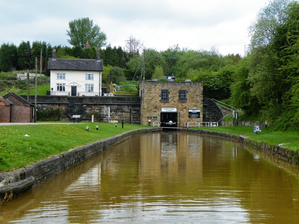 Travelling the Canals of England: Enjoying the Caldon Canal, including ...