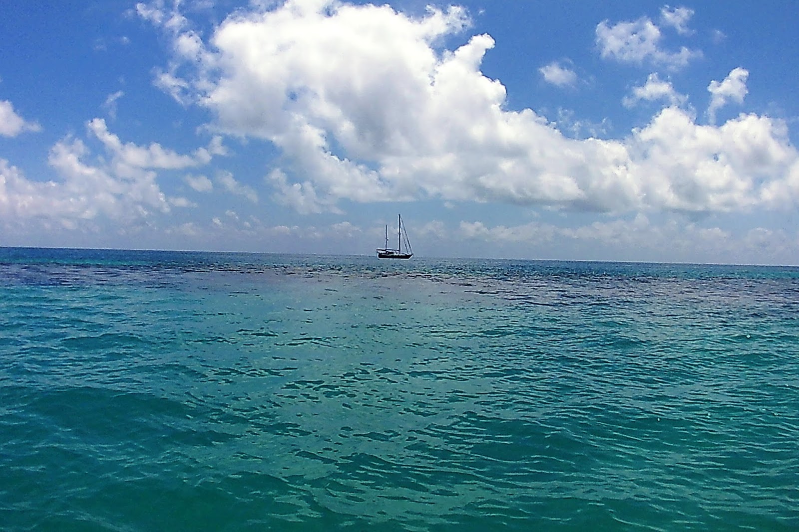 Dreamtime Sail: Batt Reef - We're all alone on the outer Great Barrier Reef