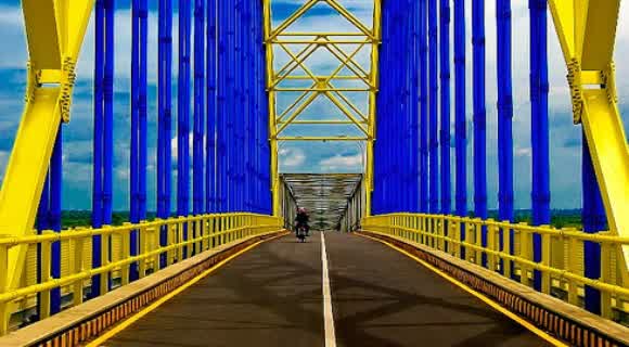 Mengenal Kota Seribu Jembatan Tembilahan