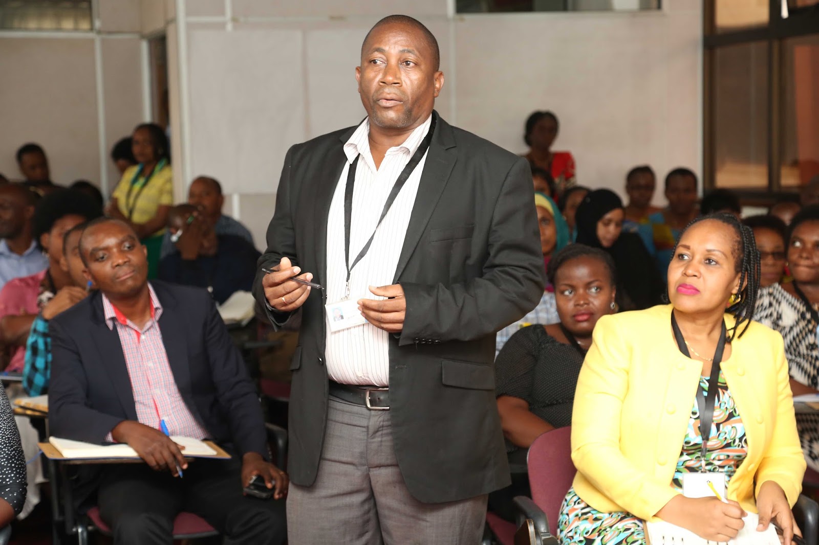 MATUKIO @ MICHUZI BLOG: DG WA PPF WILLIAM ERIO AUNGANA NA WAFANYAKAZI ...