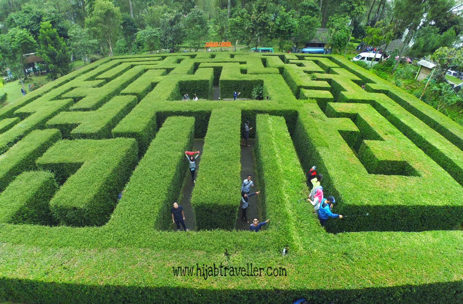 One Day Explore, Alun Alun Kota Batu - Taman Rusa Pujon - Labirin Coban ...
