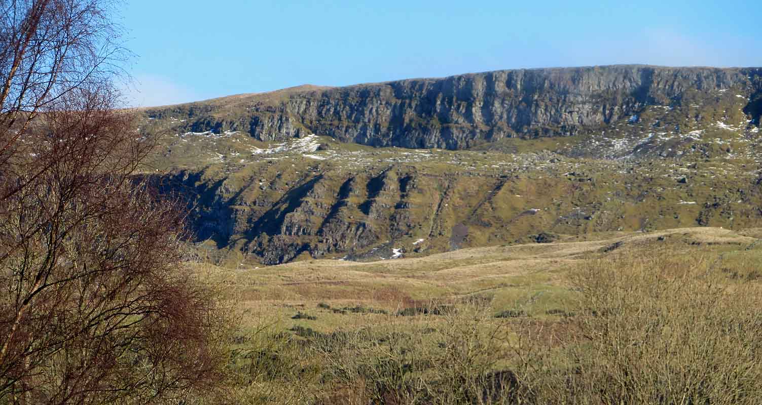Alex and Bob`s Blue Sky Scotland: Stronend 511 metres. Fintry Hills.