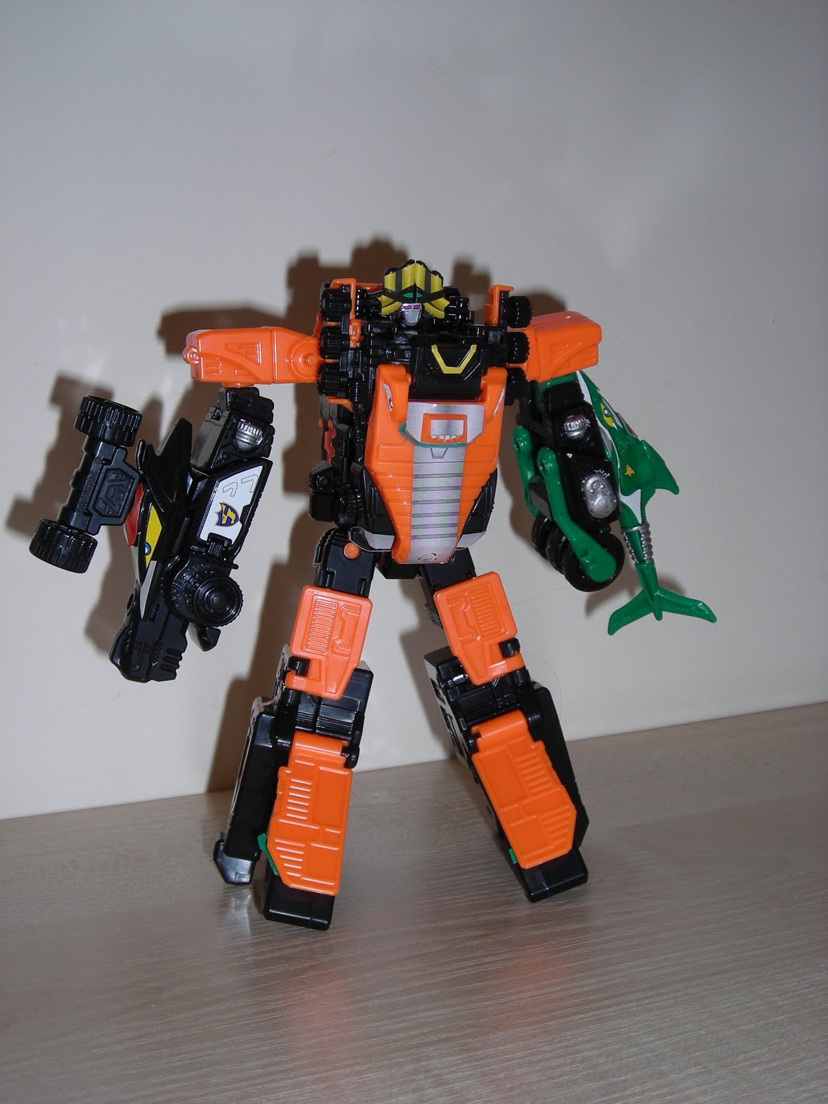 My Shiny Toy Robots: Toybox REVIEW: Engine Sentai Go-Onger mini-pla ...