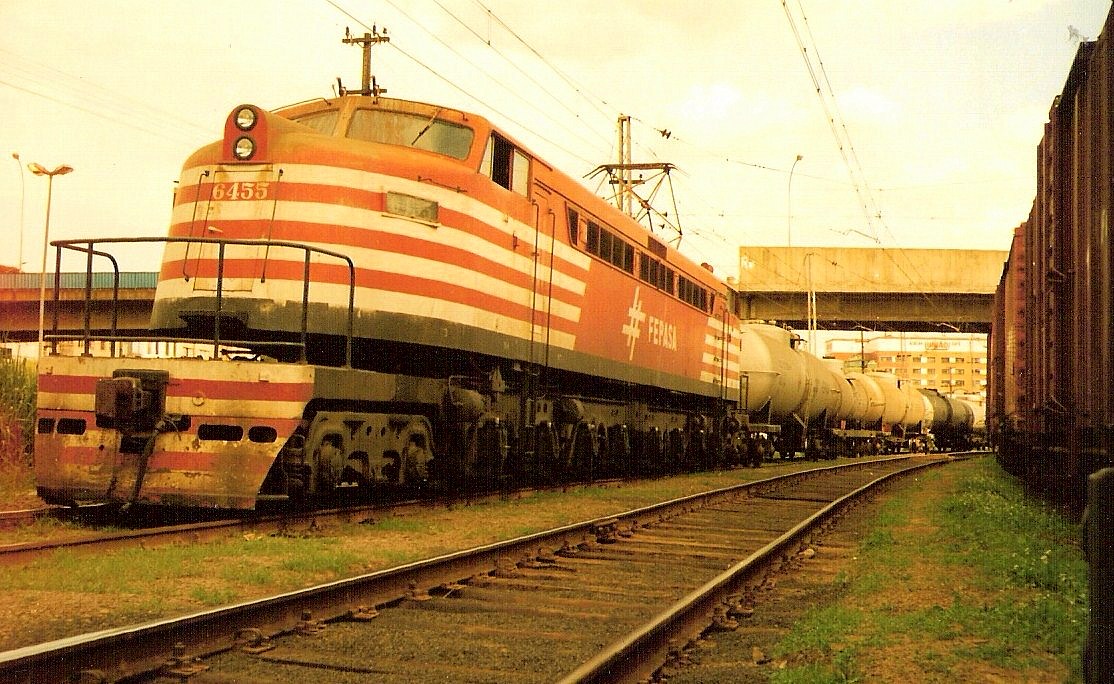 TrainWatchersJournal: How Do You Say "Little Joe" in Portuguese