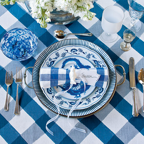 Chinoiserie Chic: Setting the Blue and White Table