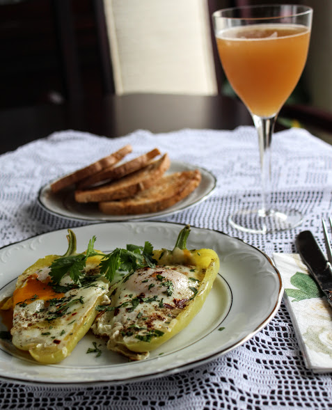 Cooking with Zoki: Eggs in Pepper Boats