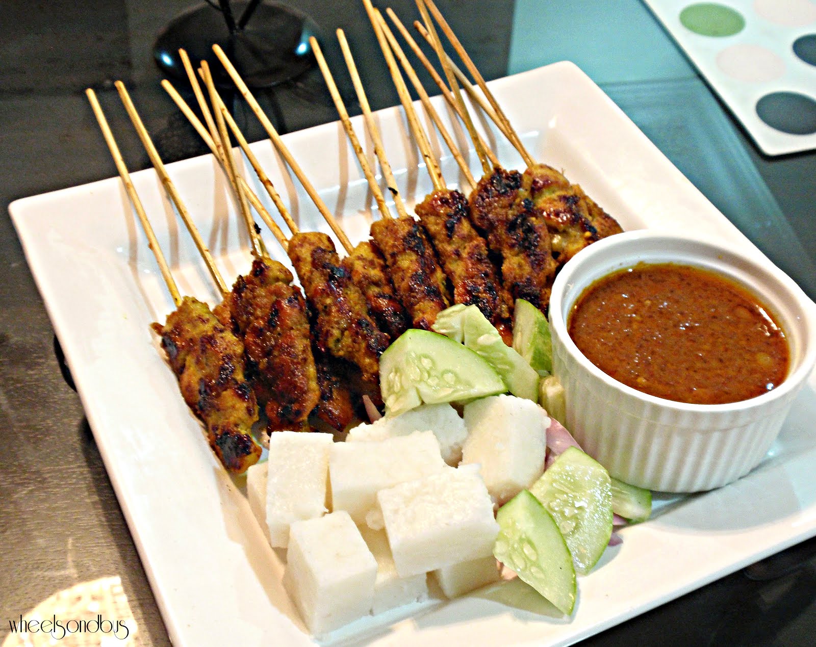 wheelsondbus: Sate Ayam for Iftar