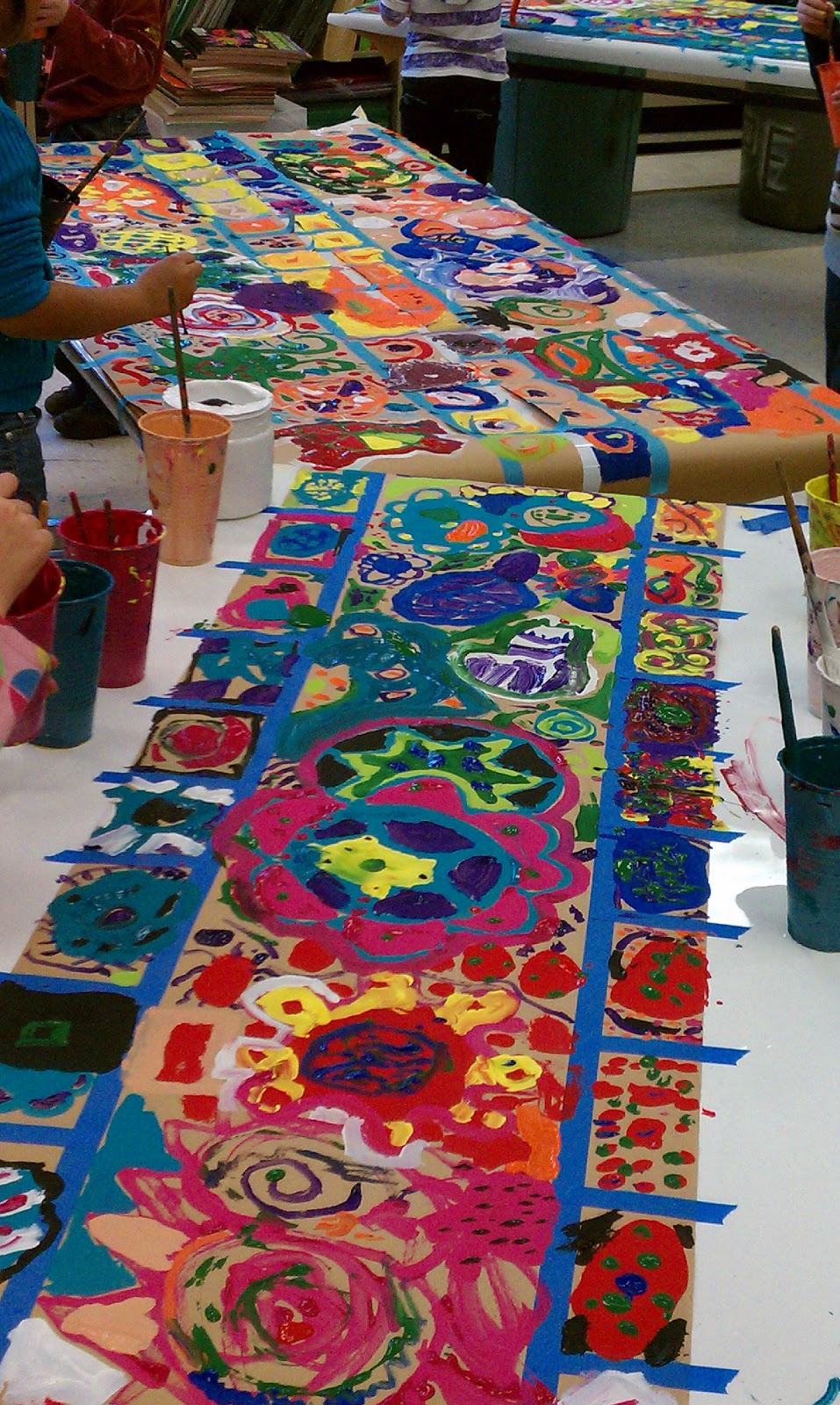 Art Rocks!: Sneak Peek @ Art Room Mural and Collaborative Circle Paintings