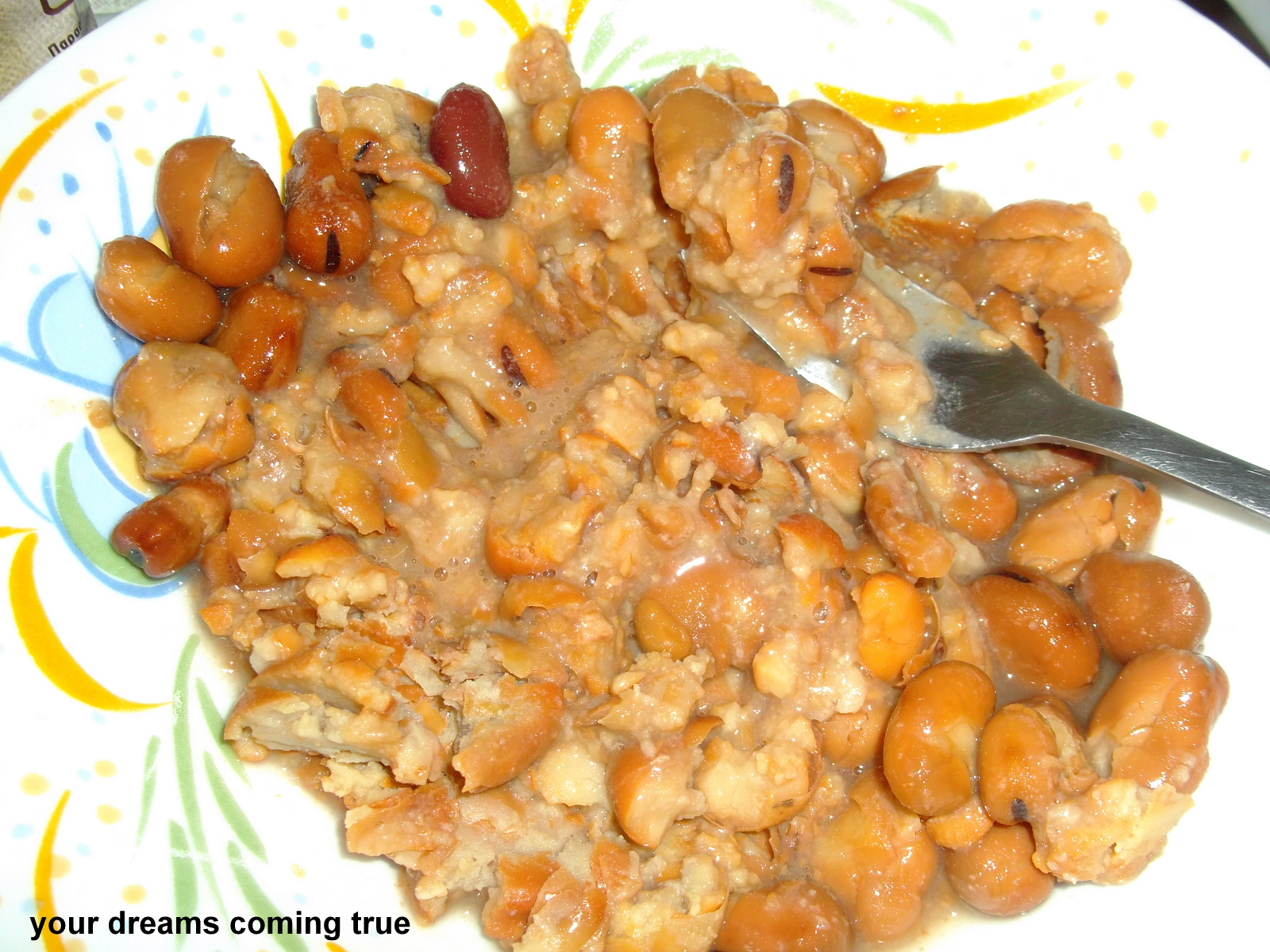 Egyptian Fool Medammess Beans With Tahini, Tomato / Lettuce Salad ...