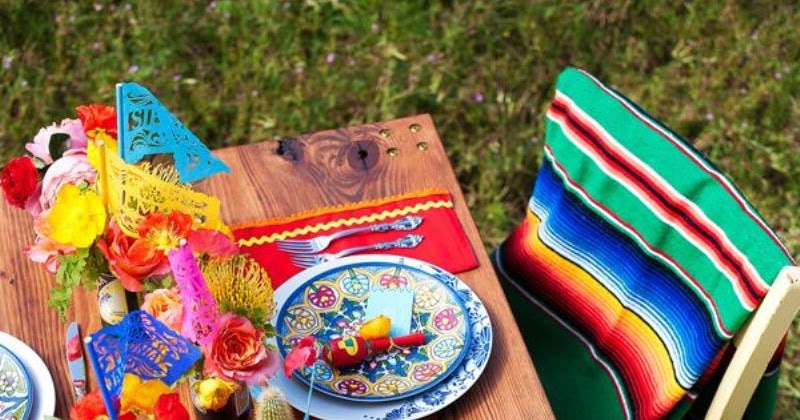 Chic Mexican Inspired Tablescapes for Your Fiesta - Party Ideas | Party ...