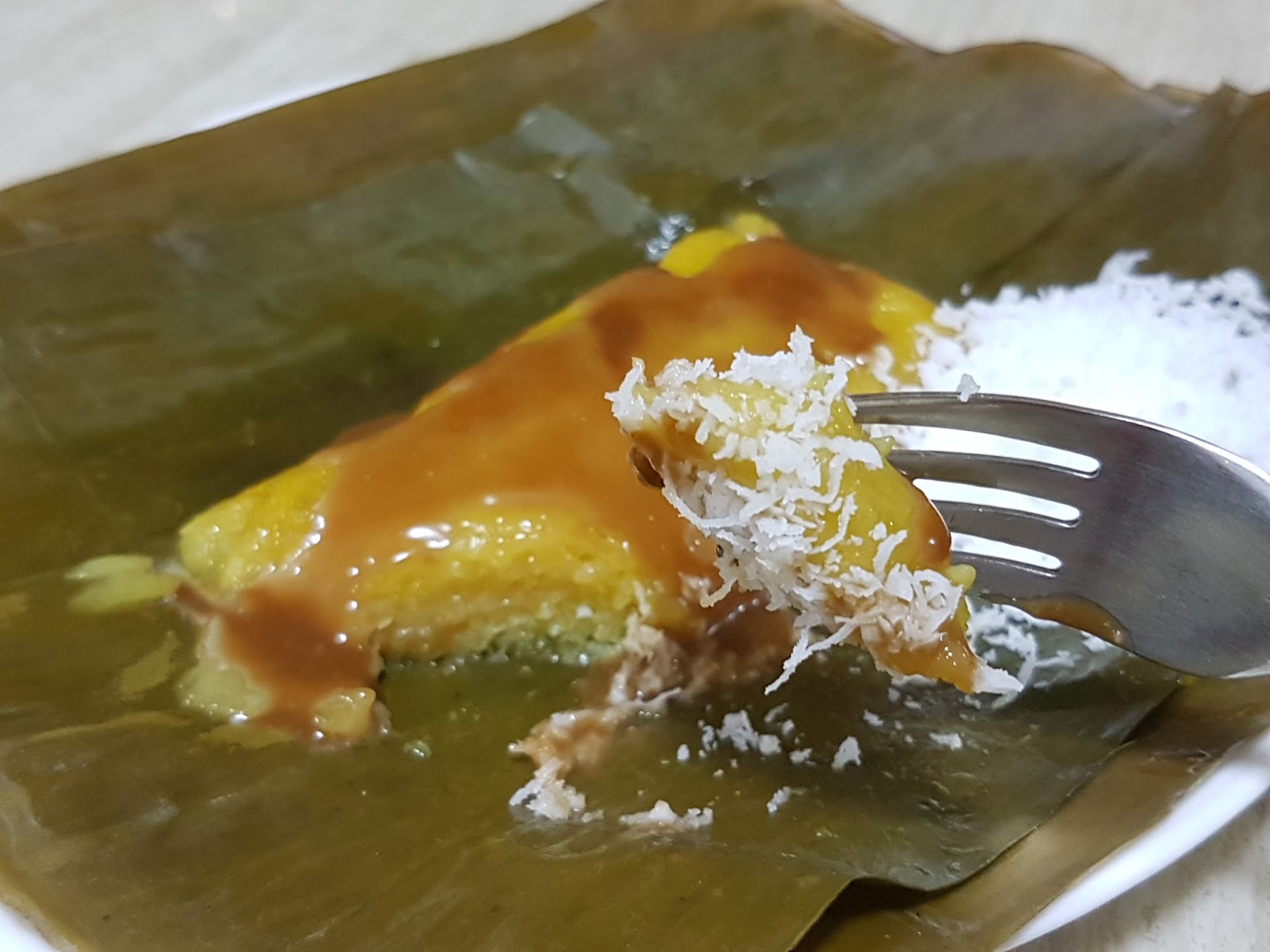 Suman sa Lihiya (Wrapped Glutinous Rice with Lye Water)