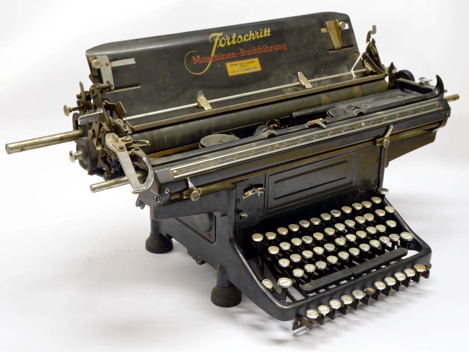 Some little-known typewriters (D-F)/ /THE TYPEWRITER REVOLUTION