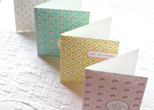 amy j. delightful blog: PRINTABLE Spring Note Cards and Place Cards