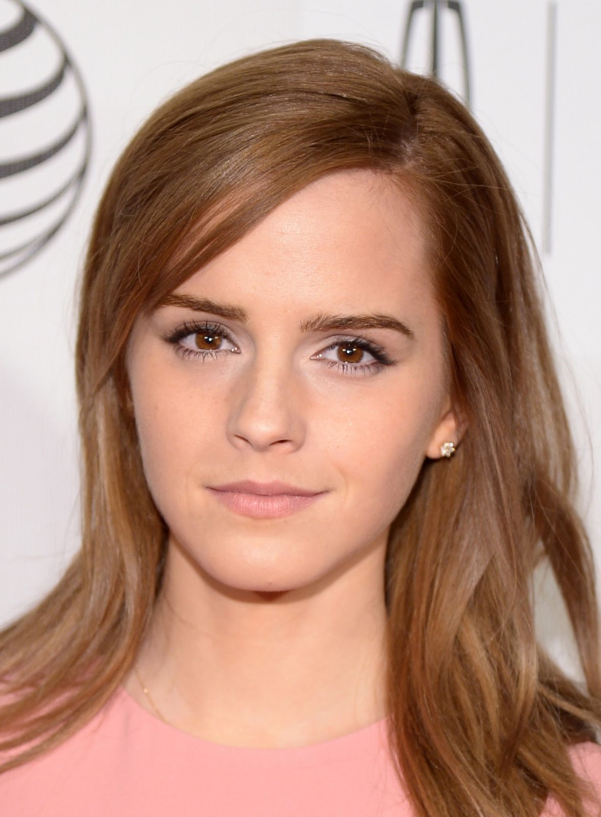 Emma Watson Height, Weight, Dob, Sun Sign, Bra Size, Body Measurements ...