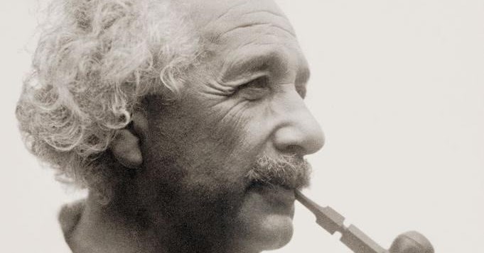Famous Pipe Smokers: Albert Einstein
