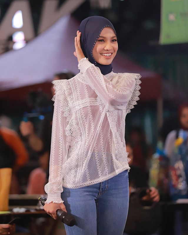 MYARTIS.COM | MYARTIS | MY | ARTIS: BERTUDUNG, TAPI NABILA RAZALI DIDAKWA MAKIN LAMA MAKIN SEKSI?