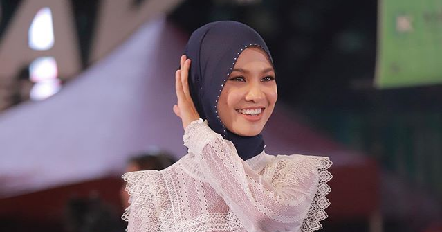 MYARTIS.COM | MYARTIS | MY | ARTIS: BERTUDUNG, TAPI NABILA RAZALI DIDAKWA MAKIN LAMA MAKIN SEKSI?