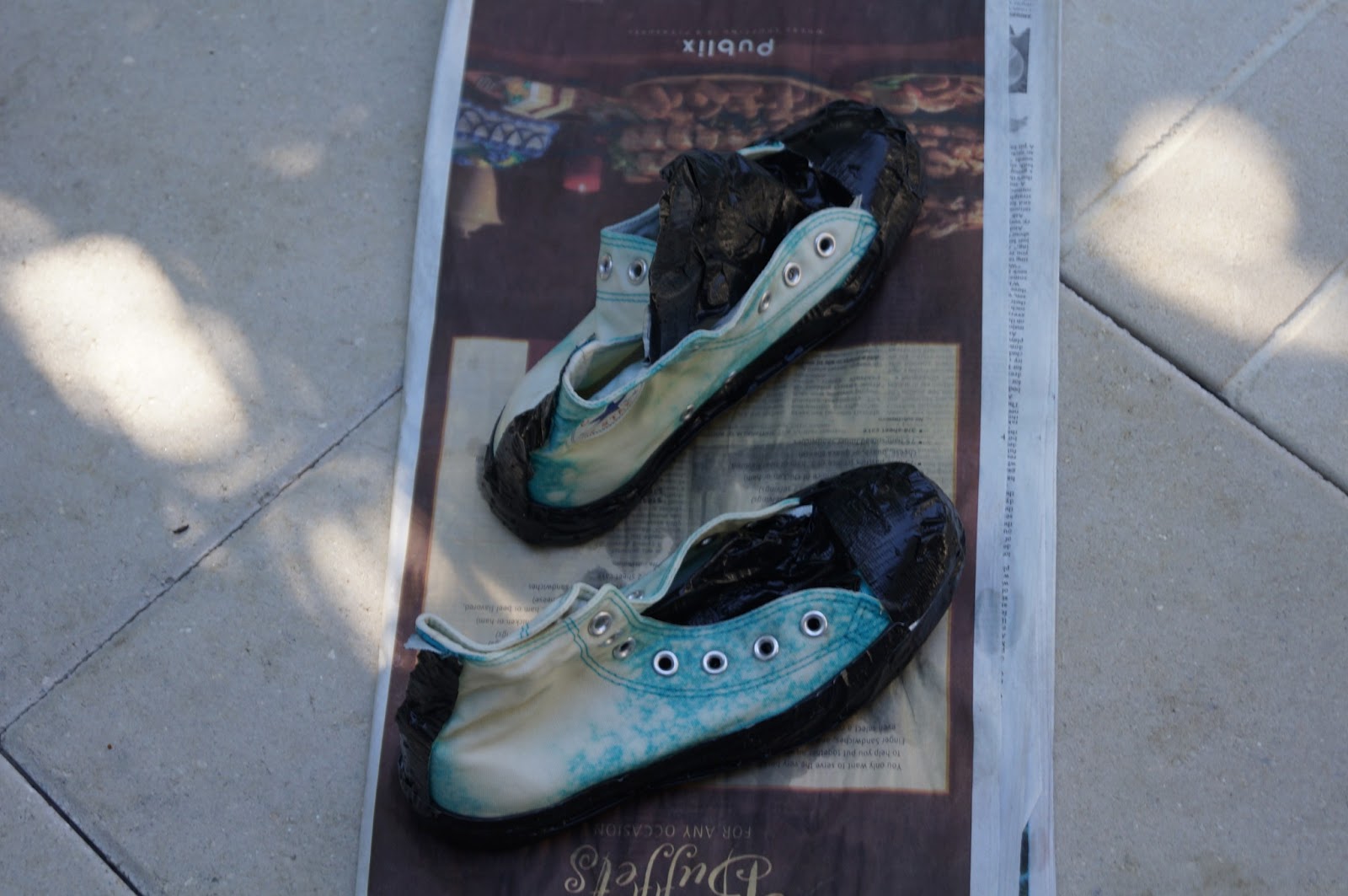 Iridescent Adolescent: DIY: Acid Wash Sneakers