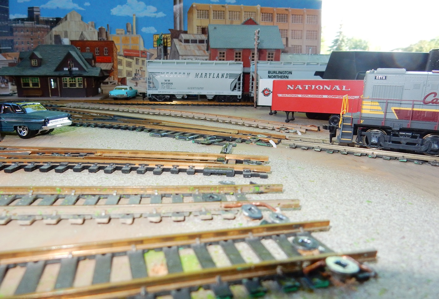 Trackside Treasure: 2016 Front Porch Layout - The MMBEBRy: Make My ...