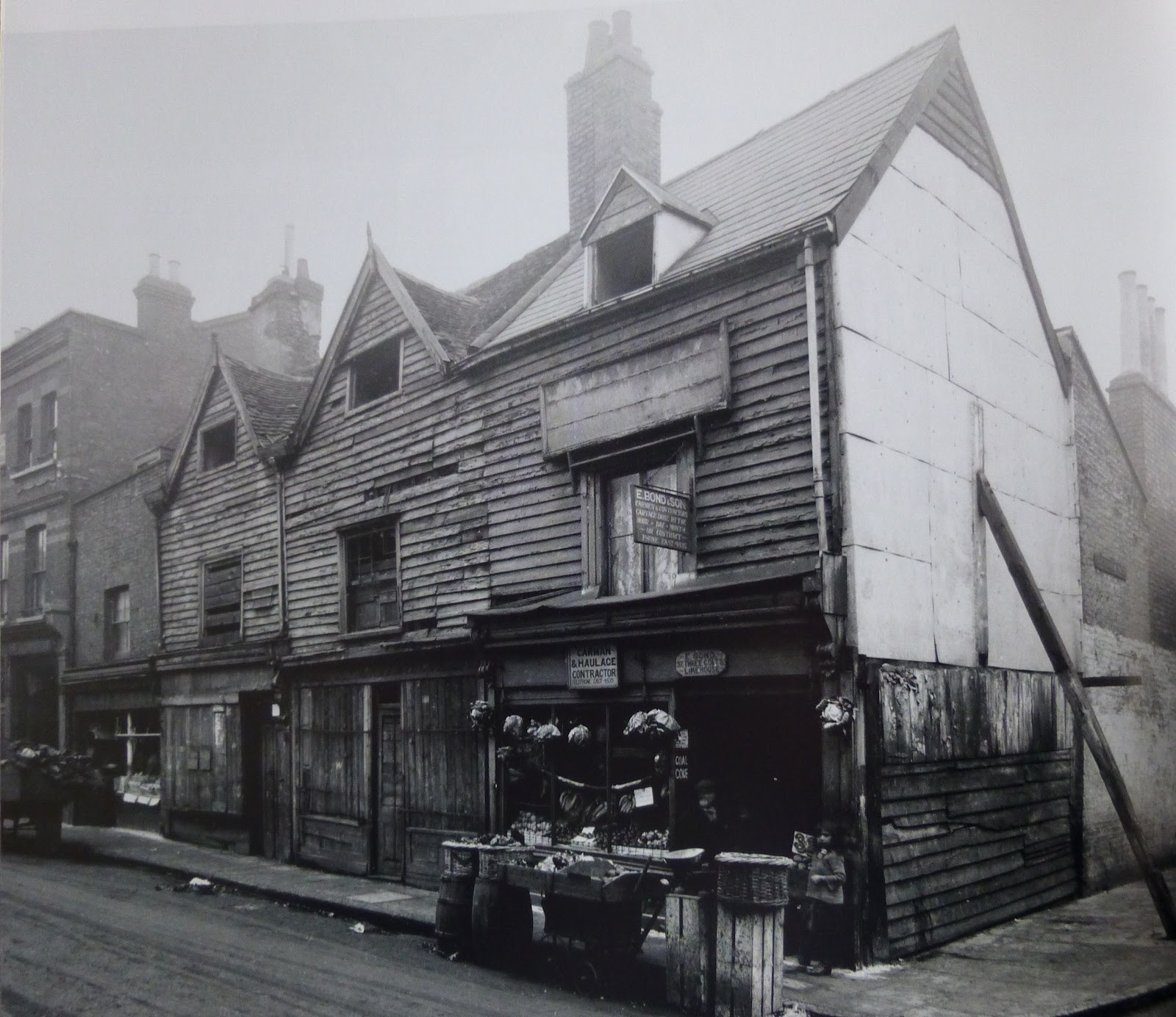 Medieval London : Houses in Three Colt street