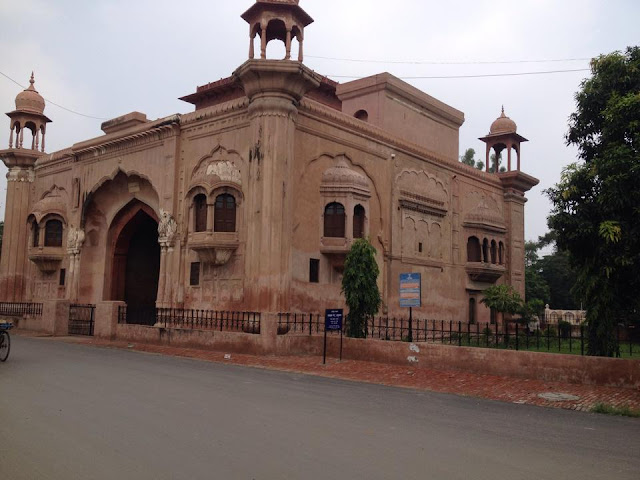 The History Of Sub-Continent Through Commemorative Stones: Rambagh gate