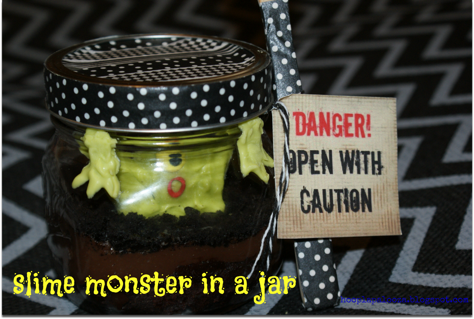 hoopla palooza: halloween monster in a jar