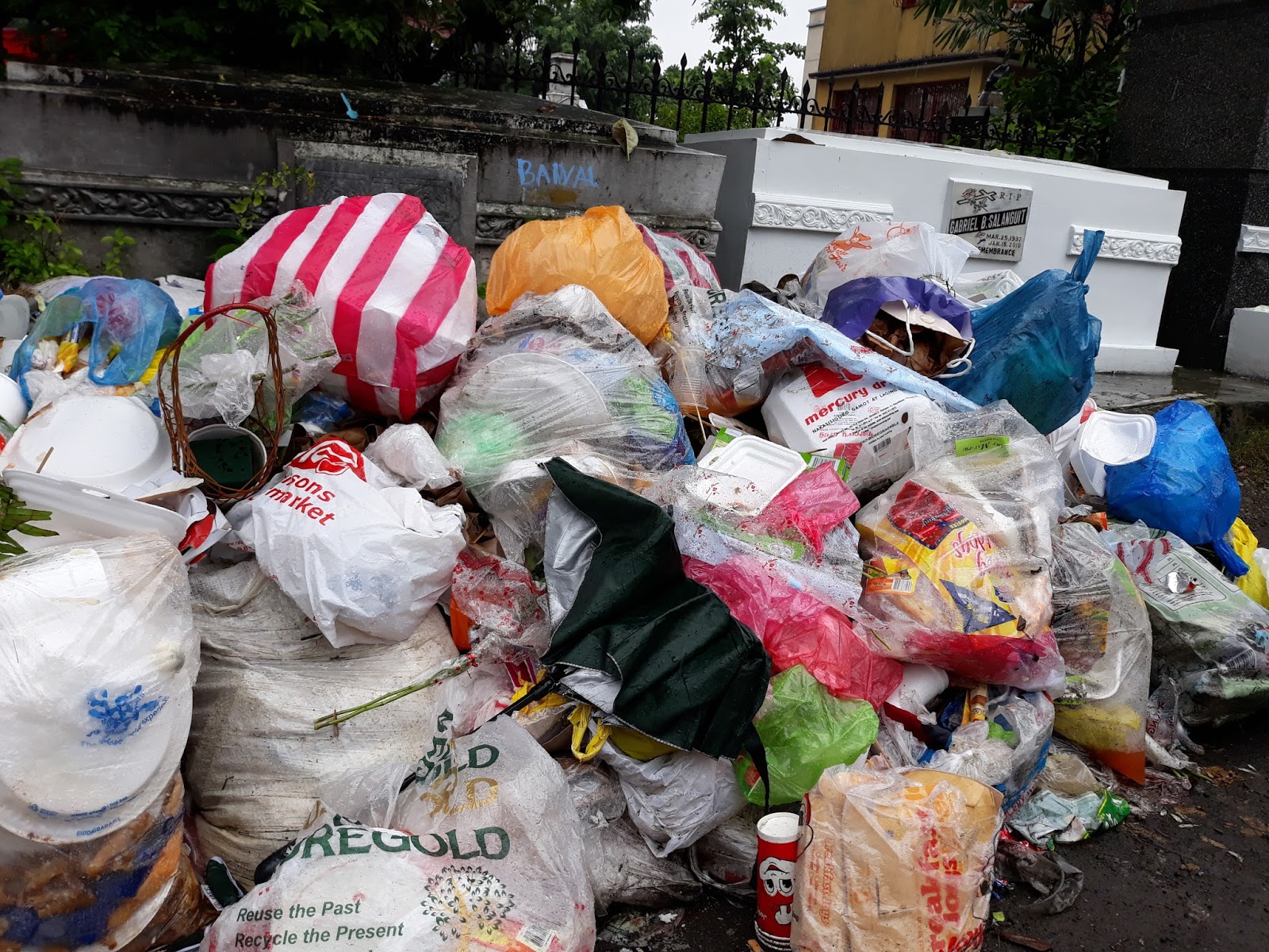 Environmental Watch Group Laments Garbage Left by Cemetery Visitors ...