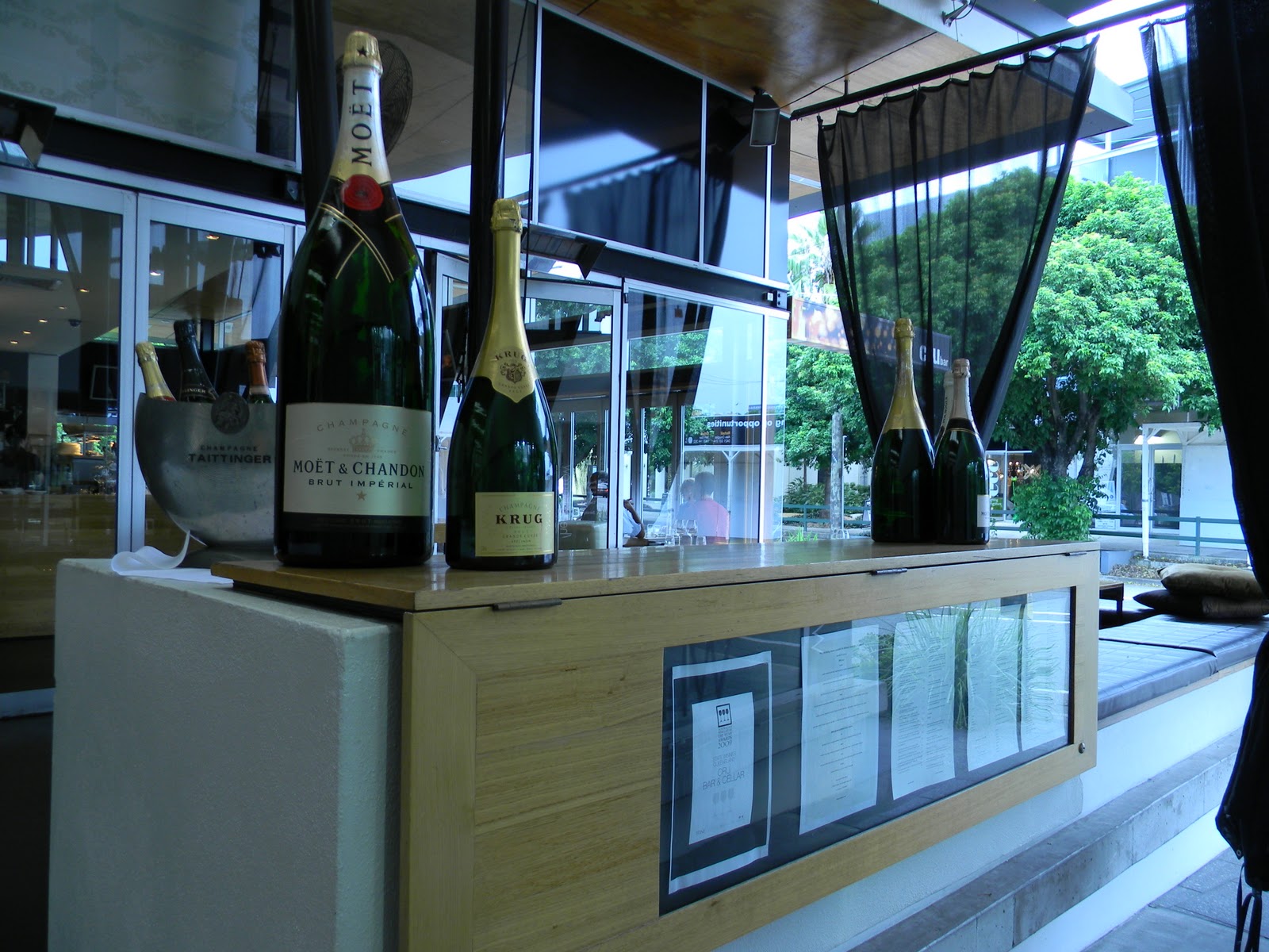 Food Hunters: Cru Bar + Cellar