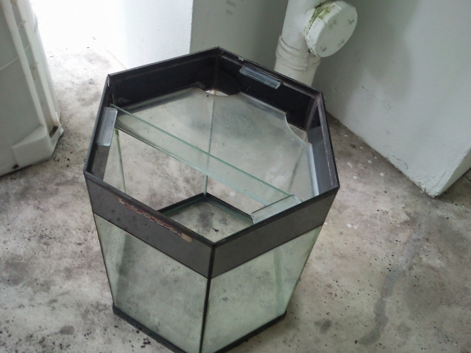 Tropical Fisher Man Fish Tanks And Aquarium CRS: 6 Sided Hexagon Fish Tank