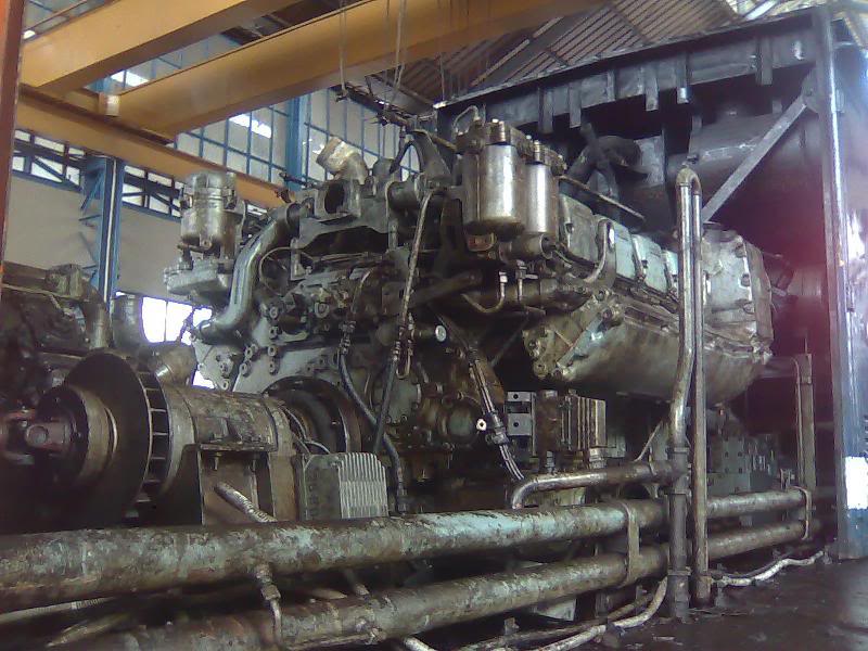 KOMPONEN UTAMA LOKOMOTIF DIESEL: KOMPONEN UTAMA LOKOMOTIF DIESEL