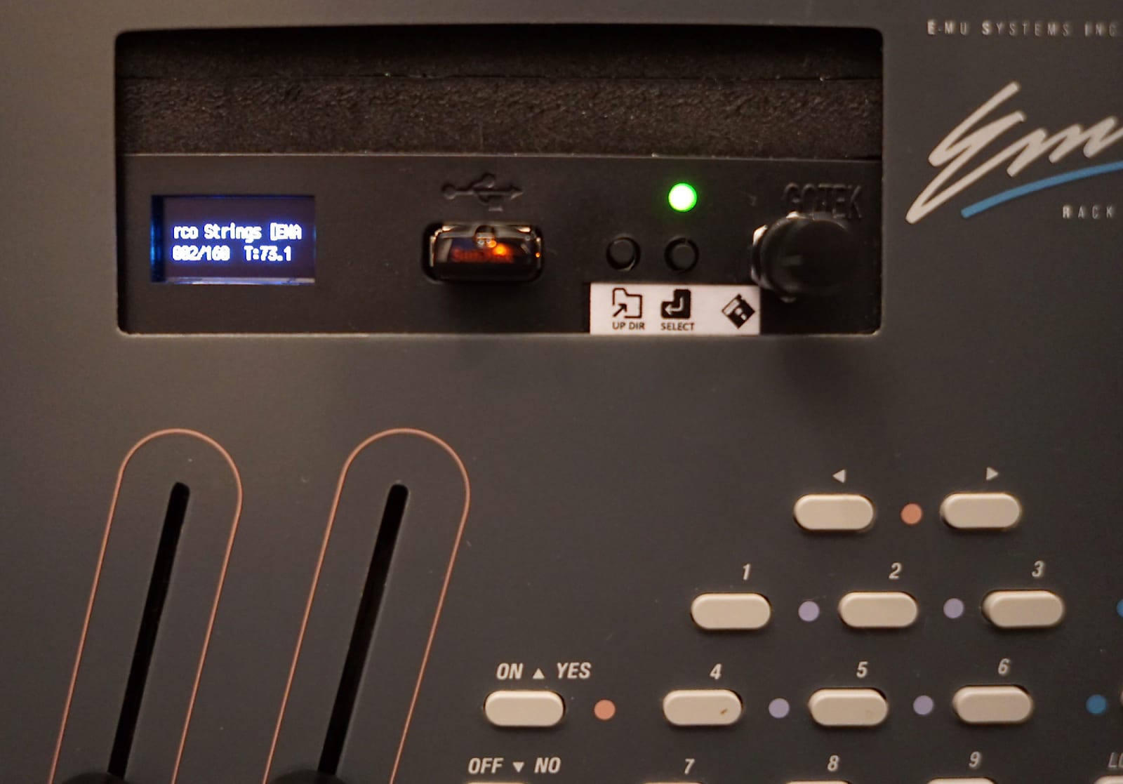 MATRIXSYNTH: E-MU EMAX SE RACK 12-bit SAMPLER with new OLED Display ...