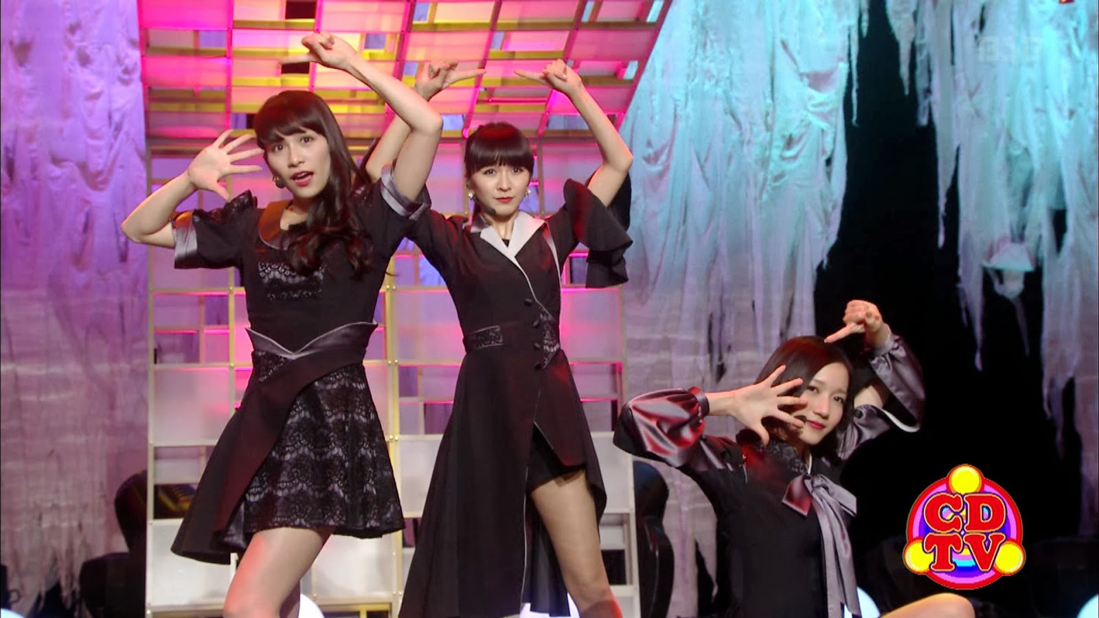 Perfumeキャプチャー画像庫: 13年11月30日 CDTV Perfume Sweet Refrain