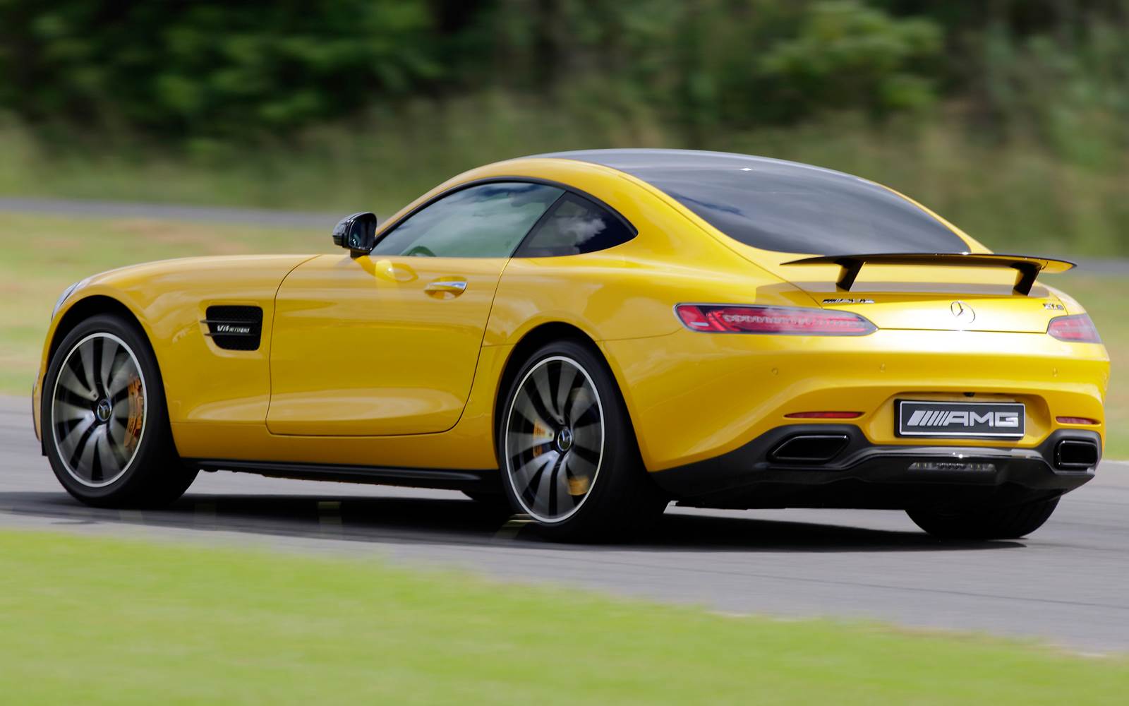 Mercedes-AMG GT S chega ao Brasil: Preço ~ R$ 850 mil