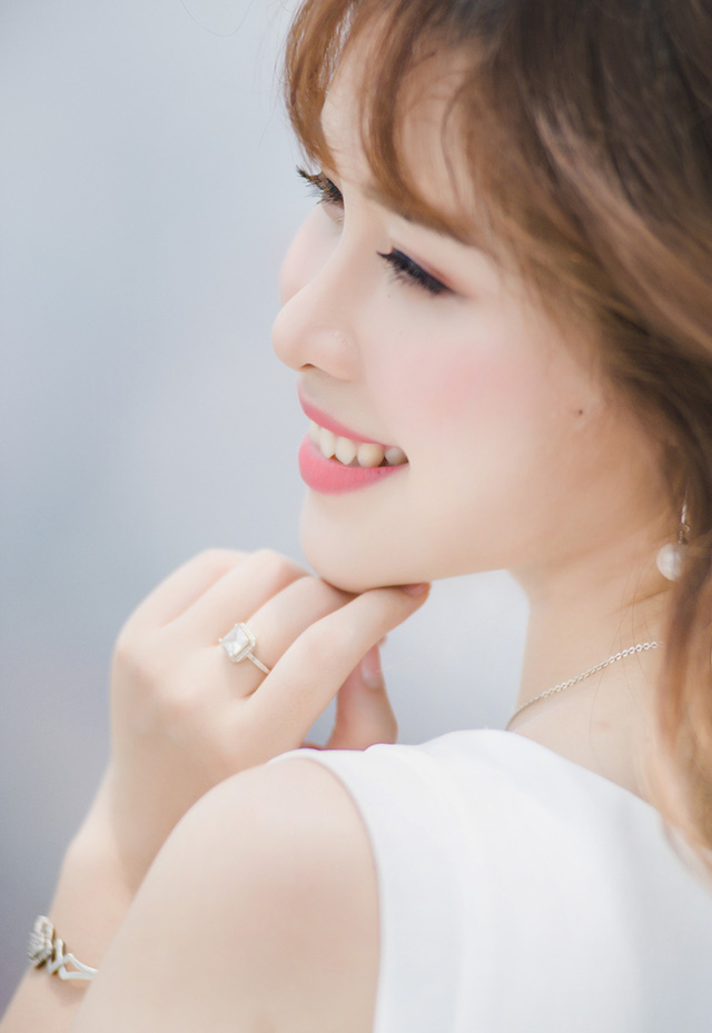 Huong Ly - Asian Girl