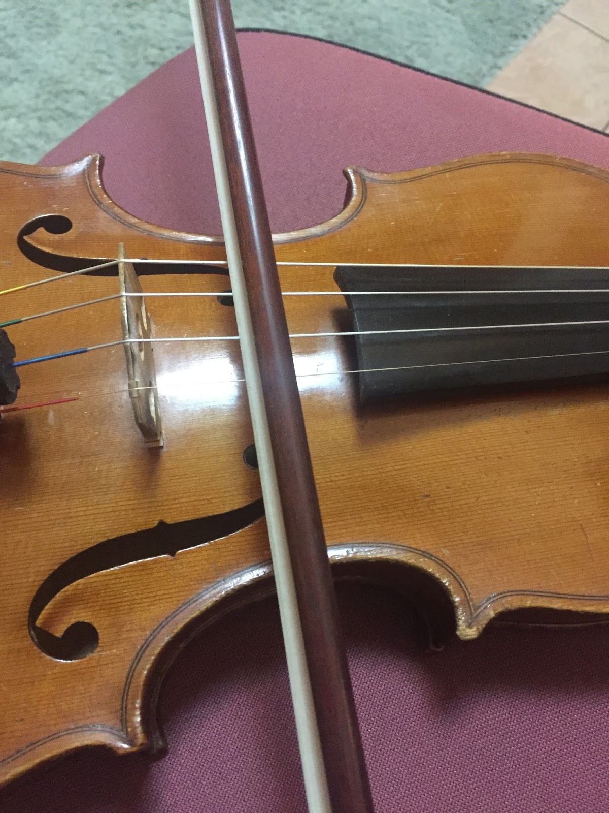 Brooklyn Violin Lessons: Simple fact: Optical illusion on the bow angle