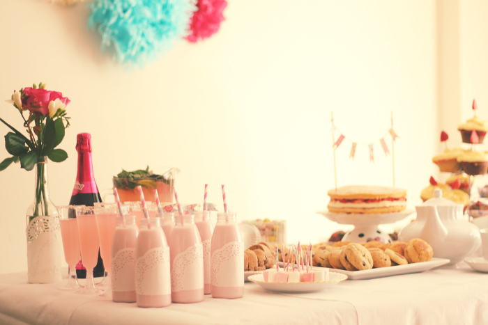 The Red Lychee: Food with Spice and Colour: Vintage Eid Tea Party