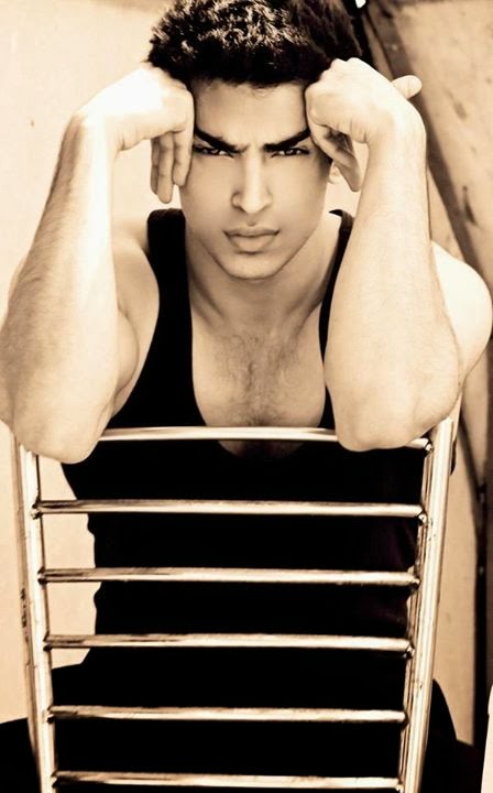 Shirtless Bollywood Men: Manav Puri Maanveer