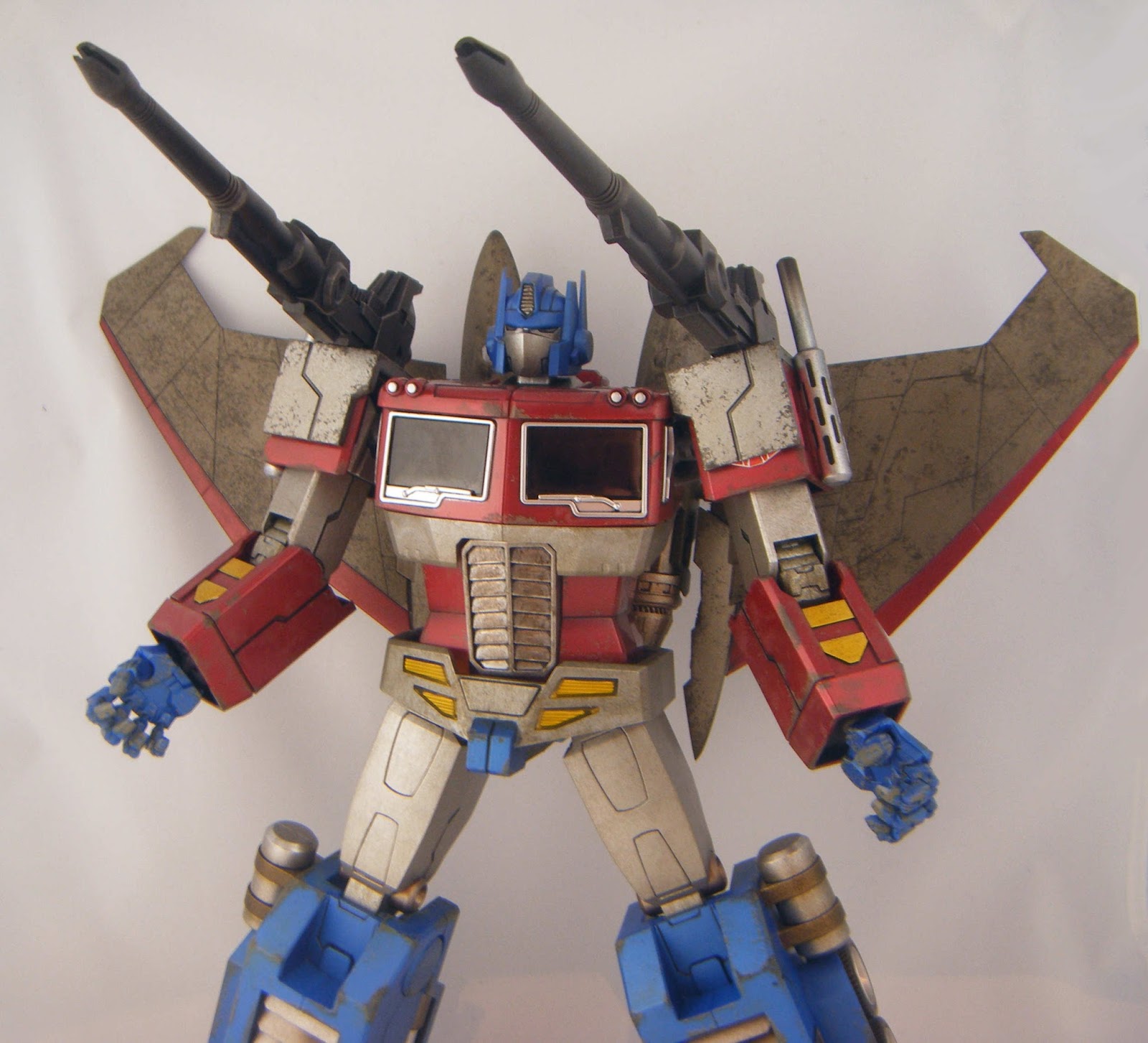 Masterforce UK: Hot Toys Optimus Prime Starscream Edition review