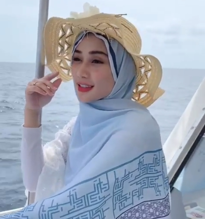 MYARTIS.COM | MYARTIS | MY | ARTIS: 5 GAMBAR PERCUTIAN ROMANTIS WAWA ZAINAL SEBELUM BERPANTANG