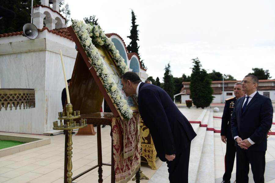 Στη ΣΠΖ ο ΥΕΘΑ συνοδεία Αρχηγών για τον εορτασμό του Αγίου Γεωργίου ...